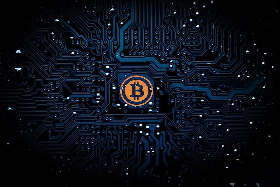 Secure Your Bitcoins: Hardware and Desktop Wallets Explained
